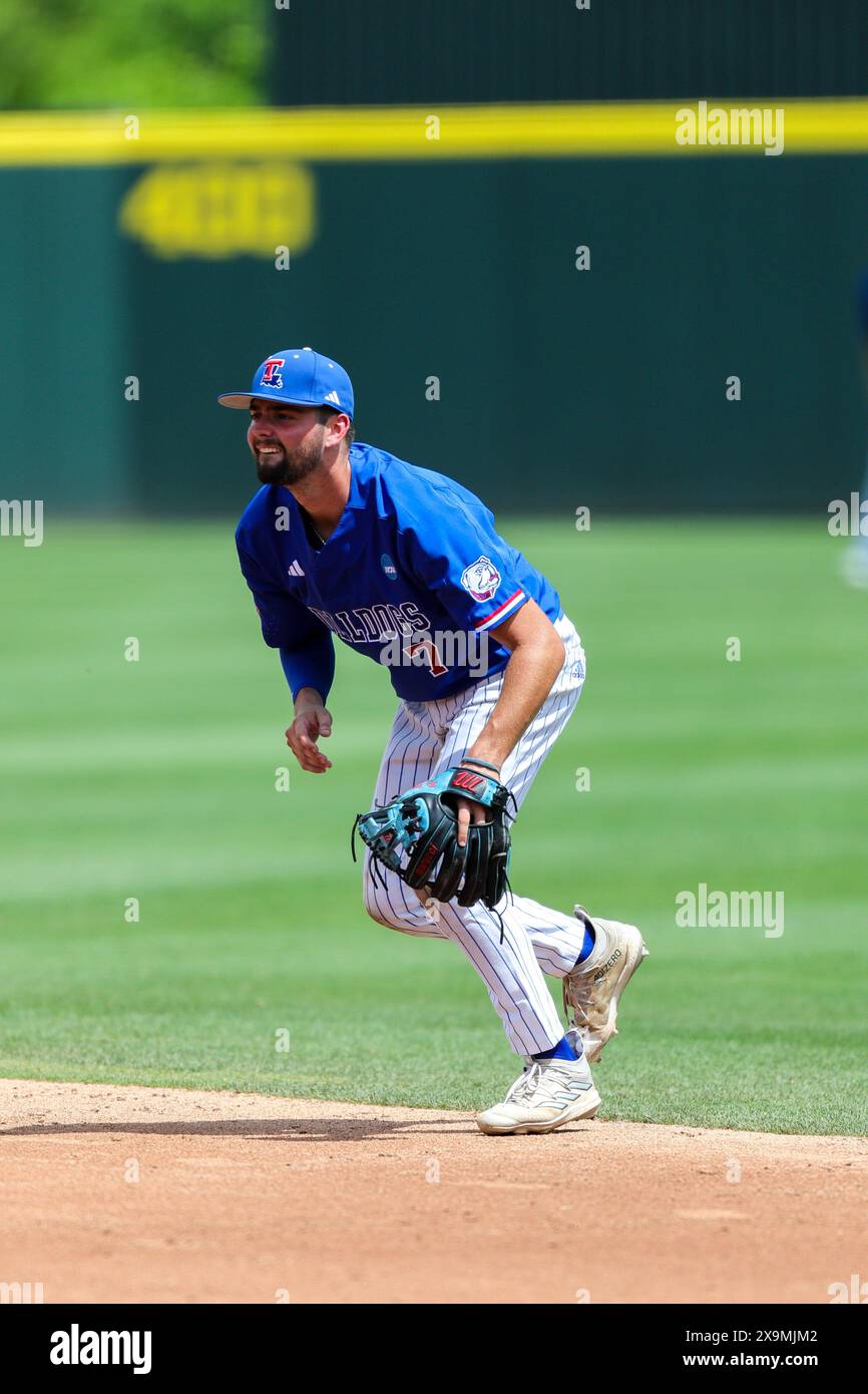 1. Juni 2024: Michael Ballard #7 von Louisiana Tech bereitet sich auf ...