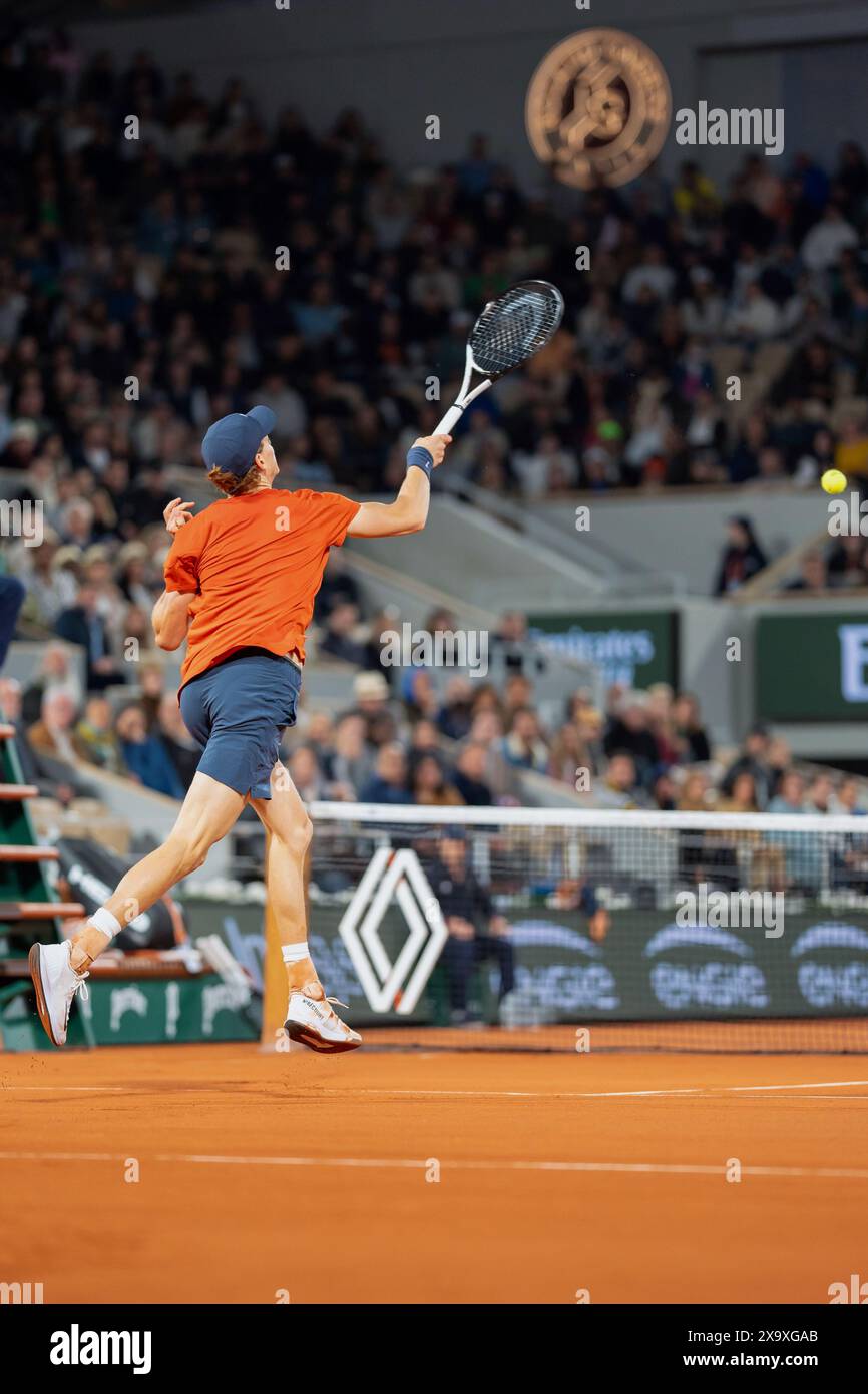 PARIS, FRANKREICH - 2. JUNI: Jannik Sinner of Italy in Aktion am 8. Tag ...