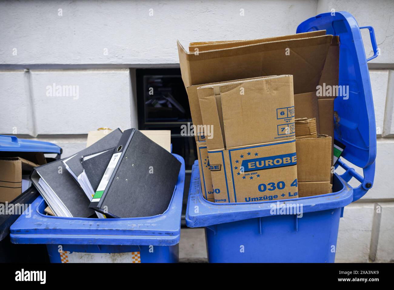 Haushalt muelltrennung -Fotos und -Bildmaterial in hoher Auflösung – Alamy