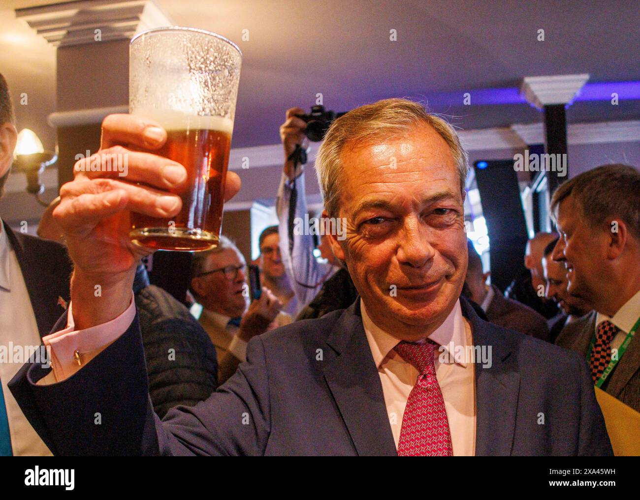 London, Großbritannien. Juni 2024. Der Reformführer Nigel Farage in the ...