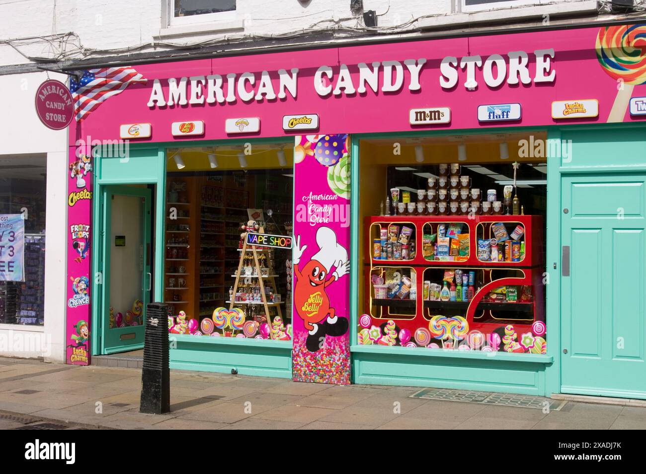 American candy shop -Fotos und -Bildmaterial in hoher Auflösung – Alamy