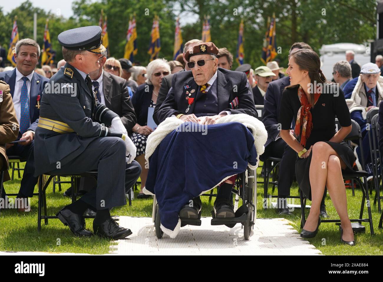 Veteranen und Gäste während der Gedenkfeier der Royal British Legion im ...