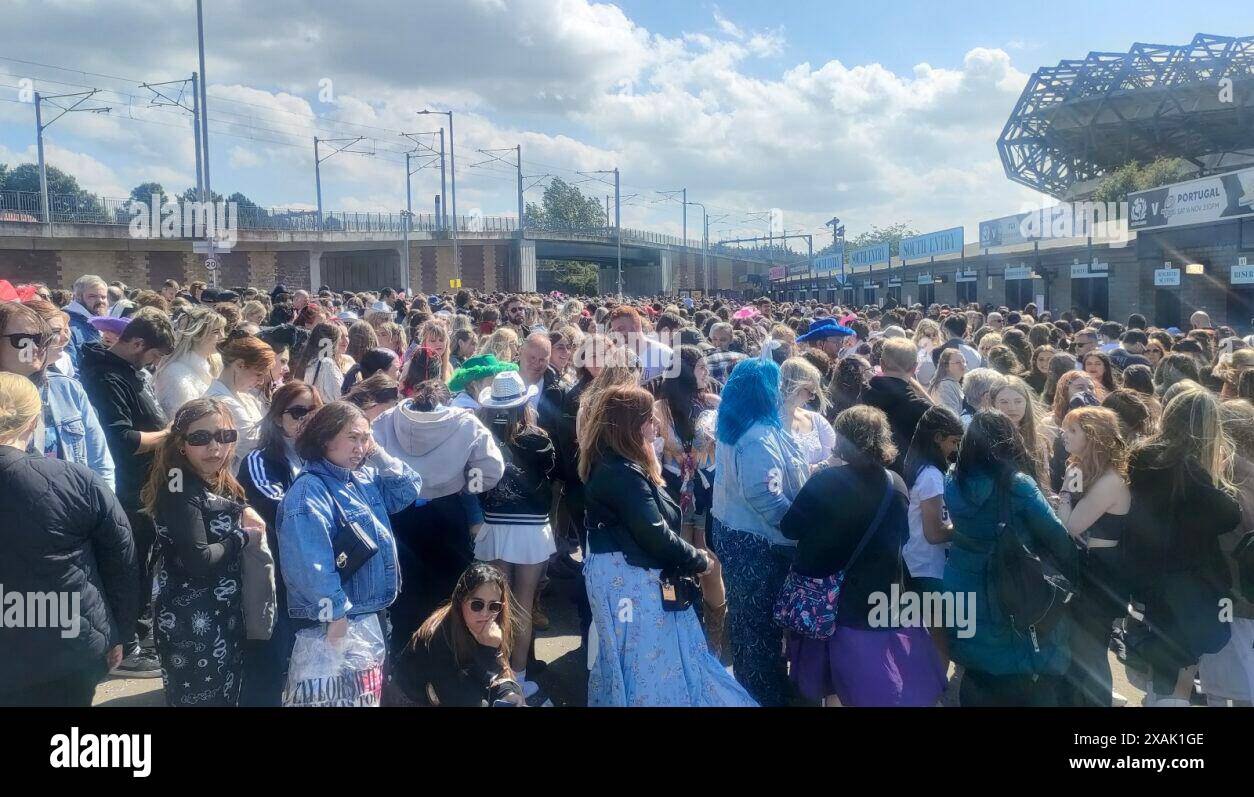 Eras tour edinburgh erste nacht -Fotos und -Bildmaterial in hoher ...