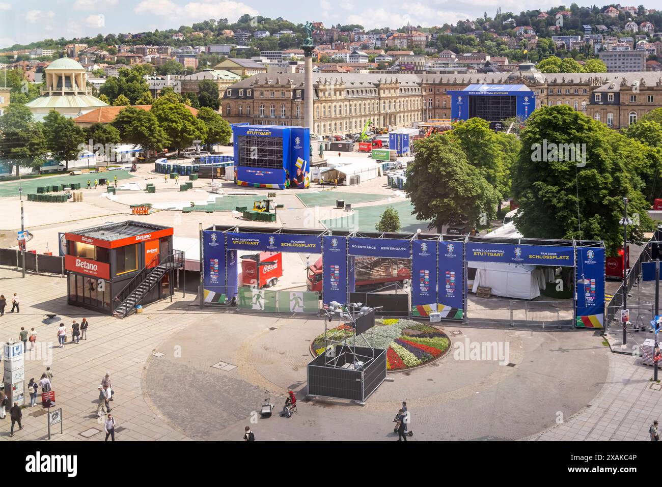 In Stuttgart steigt das Fußballfieber. In der Innenstadt werden die ...