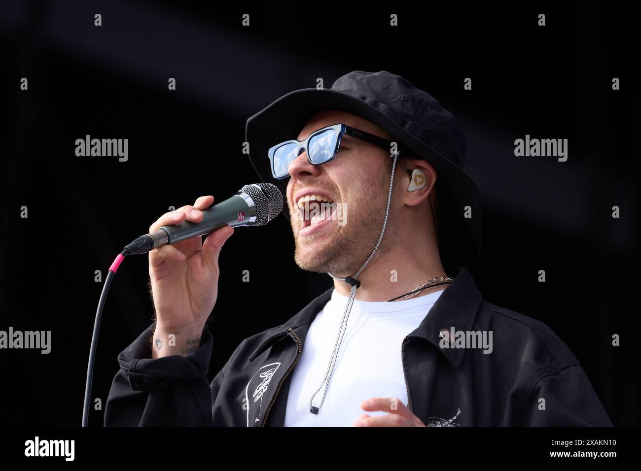 07. Juni 2024, Rheinland-Pfalz, Nürburg: Sänger Chris 'Batty C' Batten ...