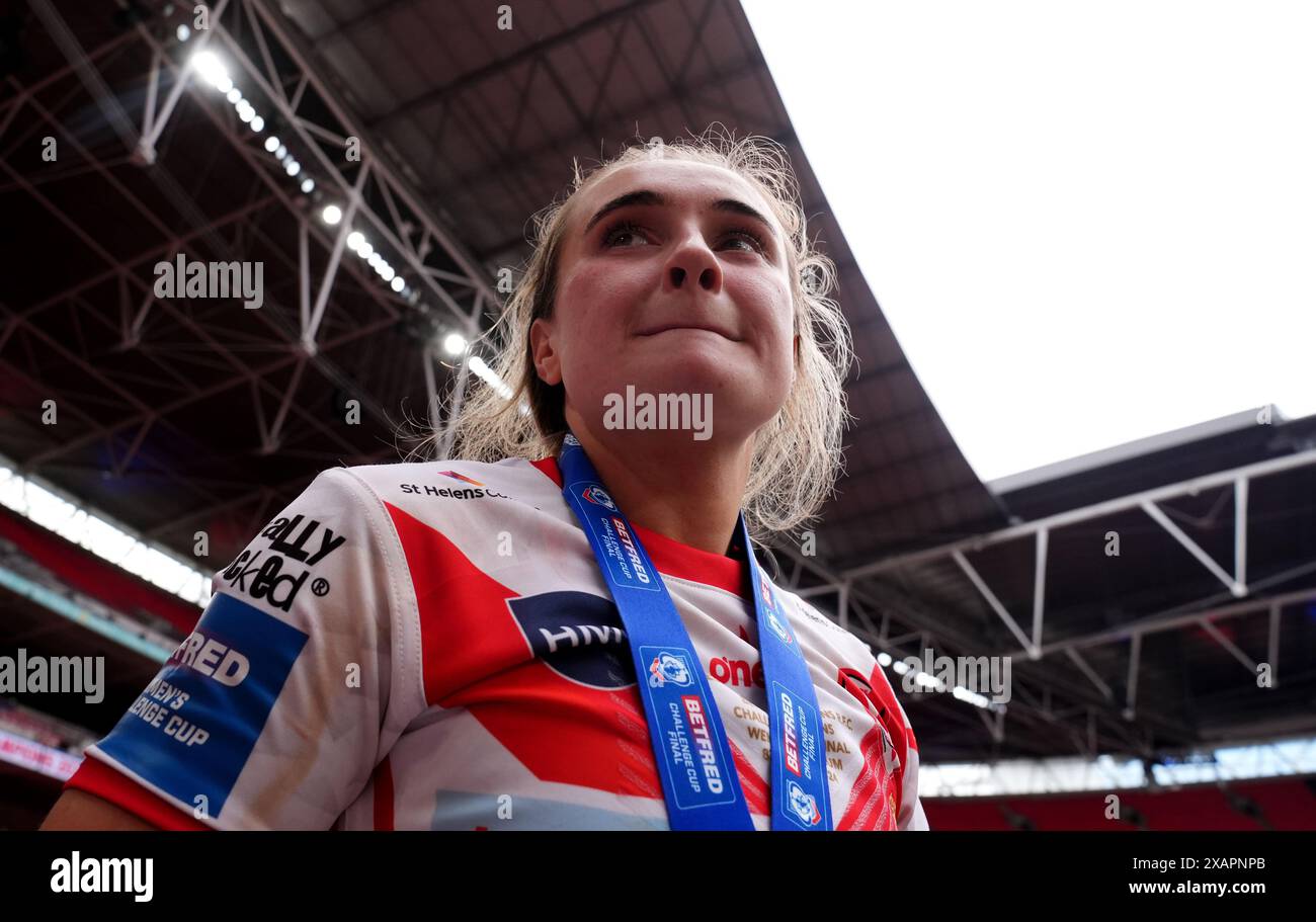 Paige Travis von St. Helens feiert nach dem Sieg im Finale des Betfred ...