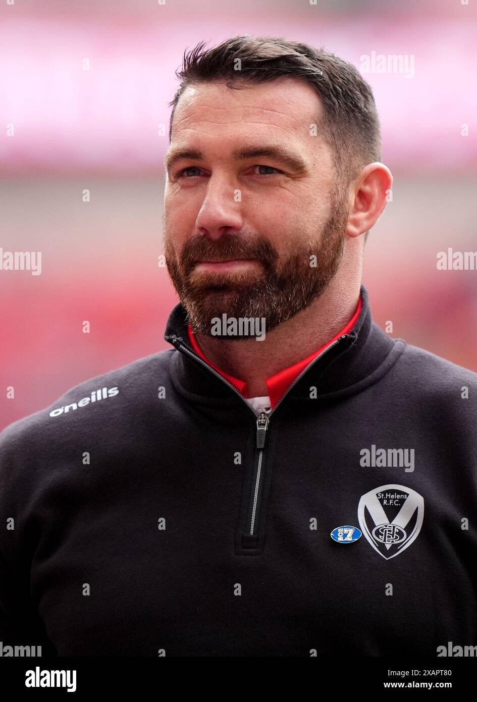 Matty Smith, Cheftrainer von St. Helens, feiert nach dem Finale des ...