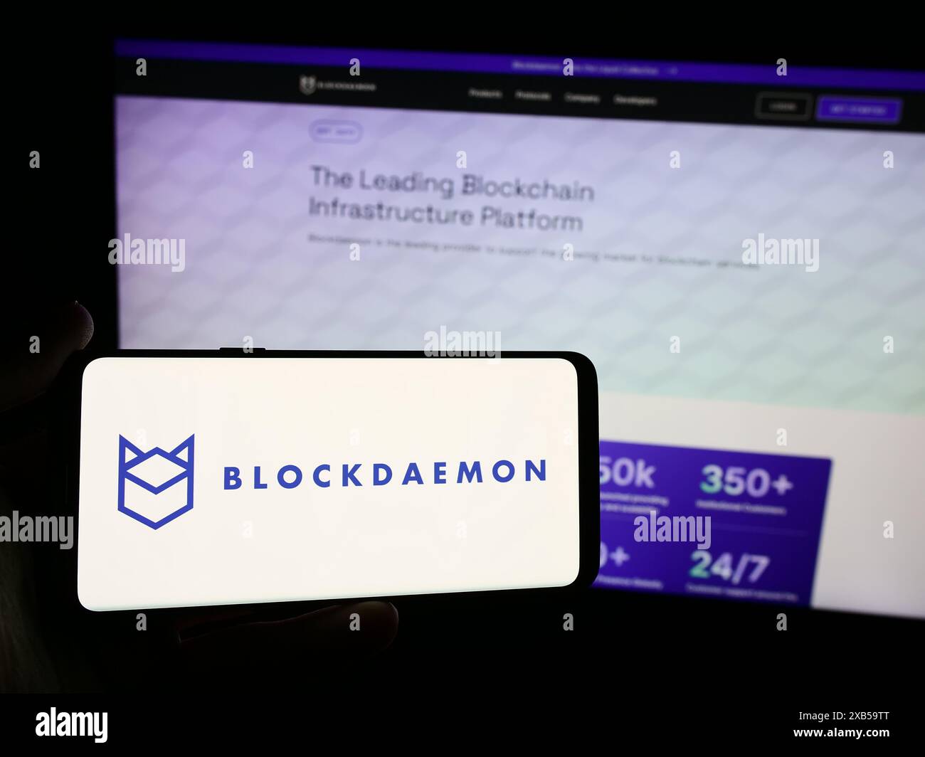 Blockdaemon logo -Fotos und -Bildmaterial in hoher Auflösung – Alamy