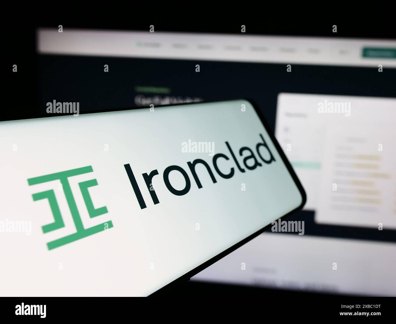 Ironclad logo -Fotos und -Bildmaterial in hoher Auflösung – Alamy