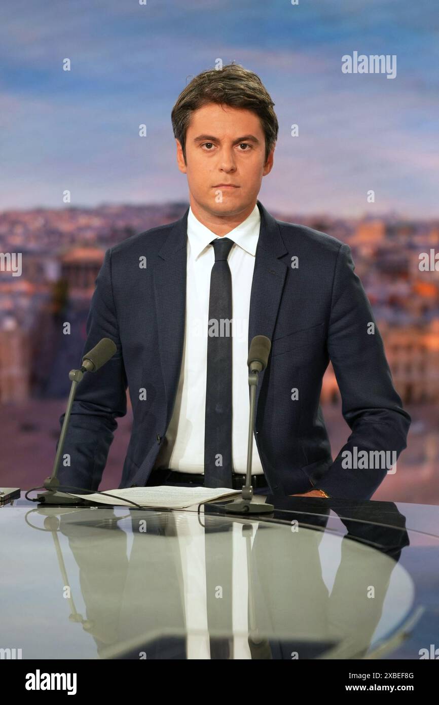 Emmanuel macrons entscheidung -Fotos und -Bildmaterial in hoher Auflösung – Alamy