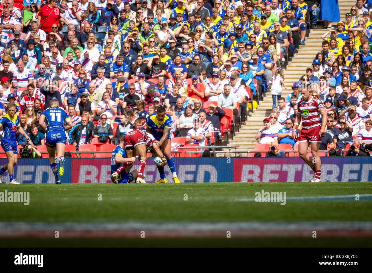 Das Finale Des Betfred Challenge Cups 2024. Matty Nicholson und Paul ...