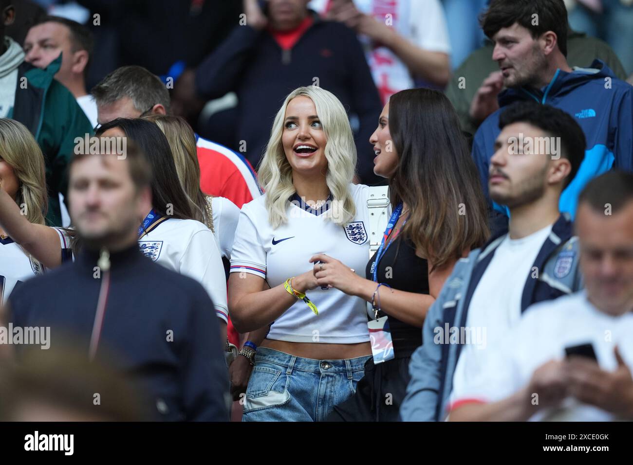 Megan Davison, Ehefrau des englischen Torhüters Jordan Pickford, in der ...