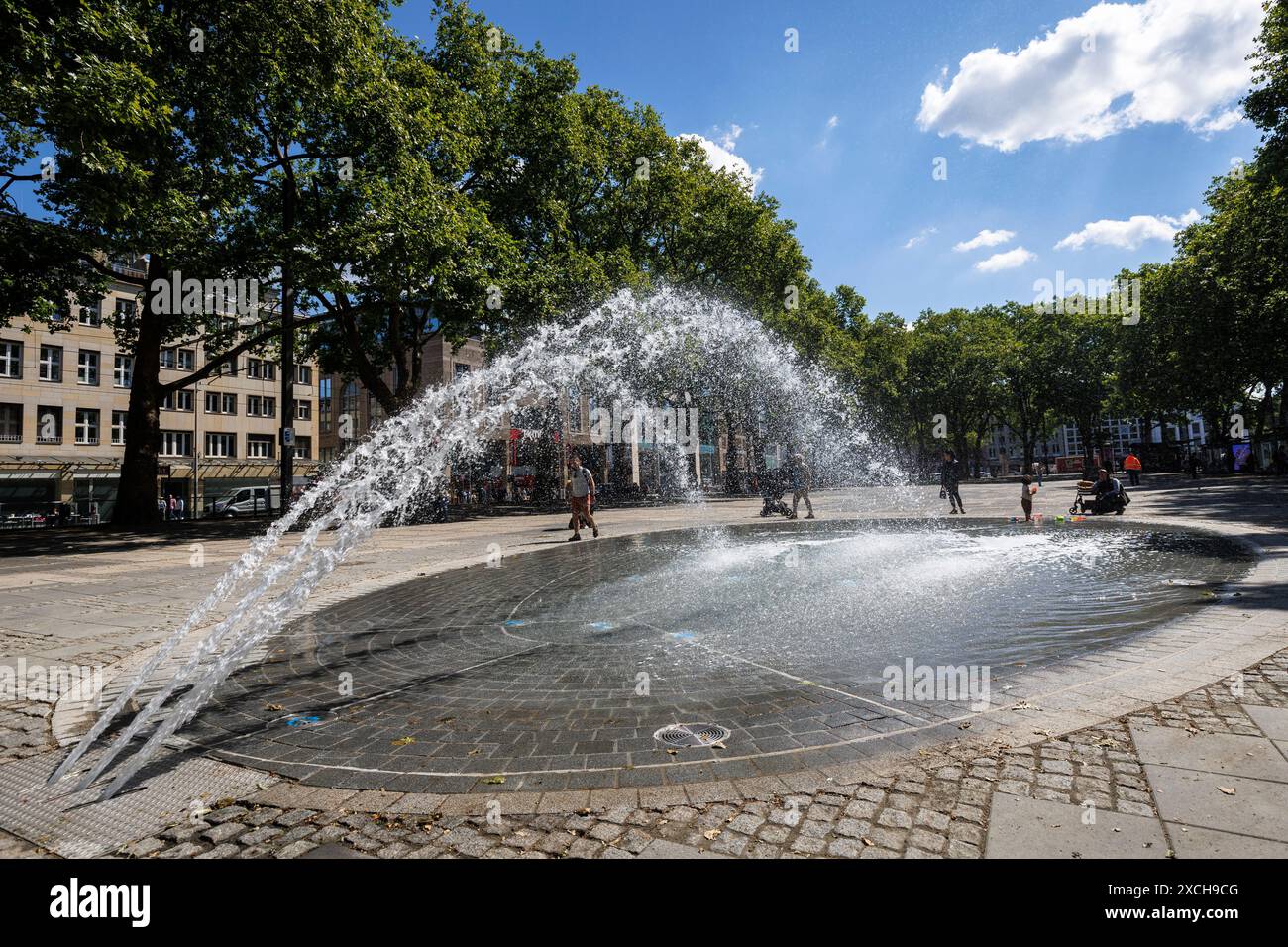 Brunnen am Neumarkt, der 1997 stillgelegte Brunnen wurde im Juni 2024 ...