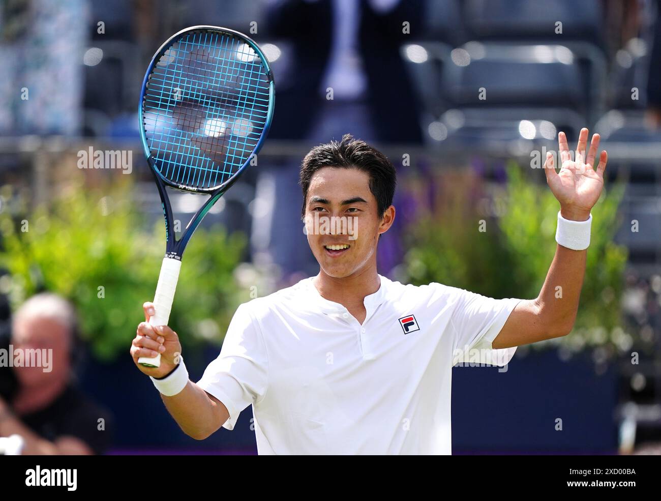 Rinky Hijikata feiert, nachdem er sein Spiel gegen Matteo Arnaldi am fünften Tag der Cinch ...