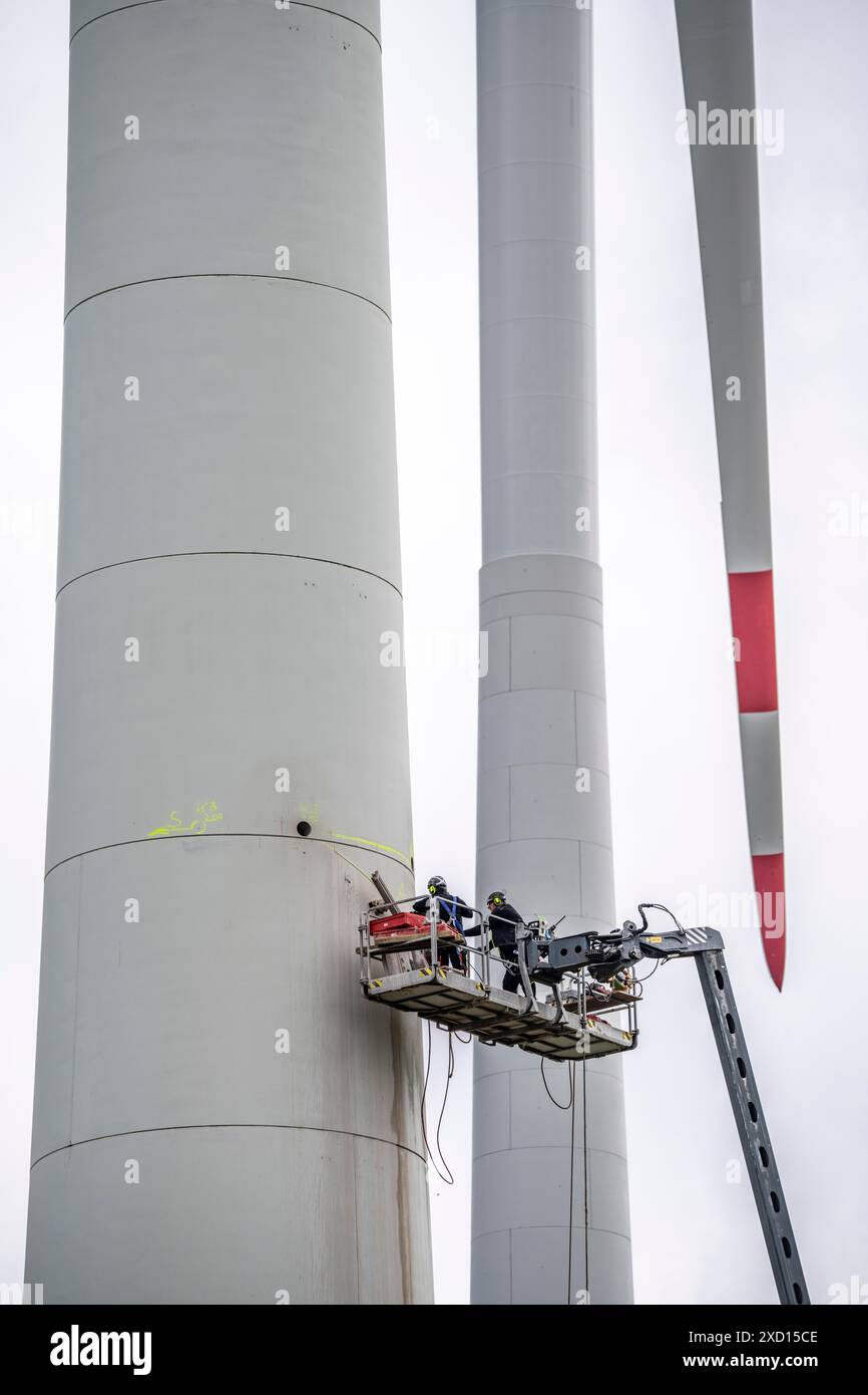 Vorbereitung für den Abriss des Turms einer 20 Jahre alten ...