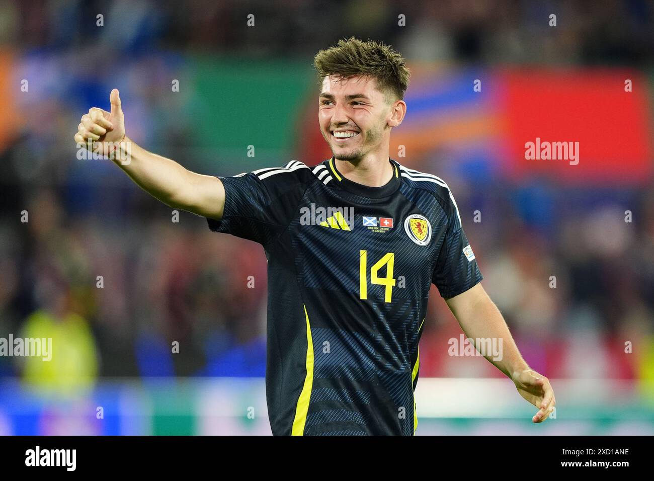 Billy Gilmour aus Schottland zeigt sich nach dem Spiel der Gruppe A Der ...
