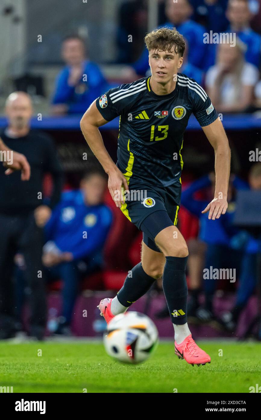 Jack Hendry (Schottland) beim UEFA-Spiel „Euro Germany 2024“ zwischen ...