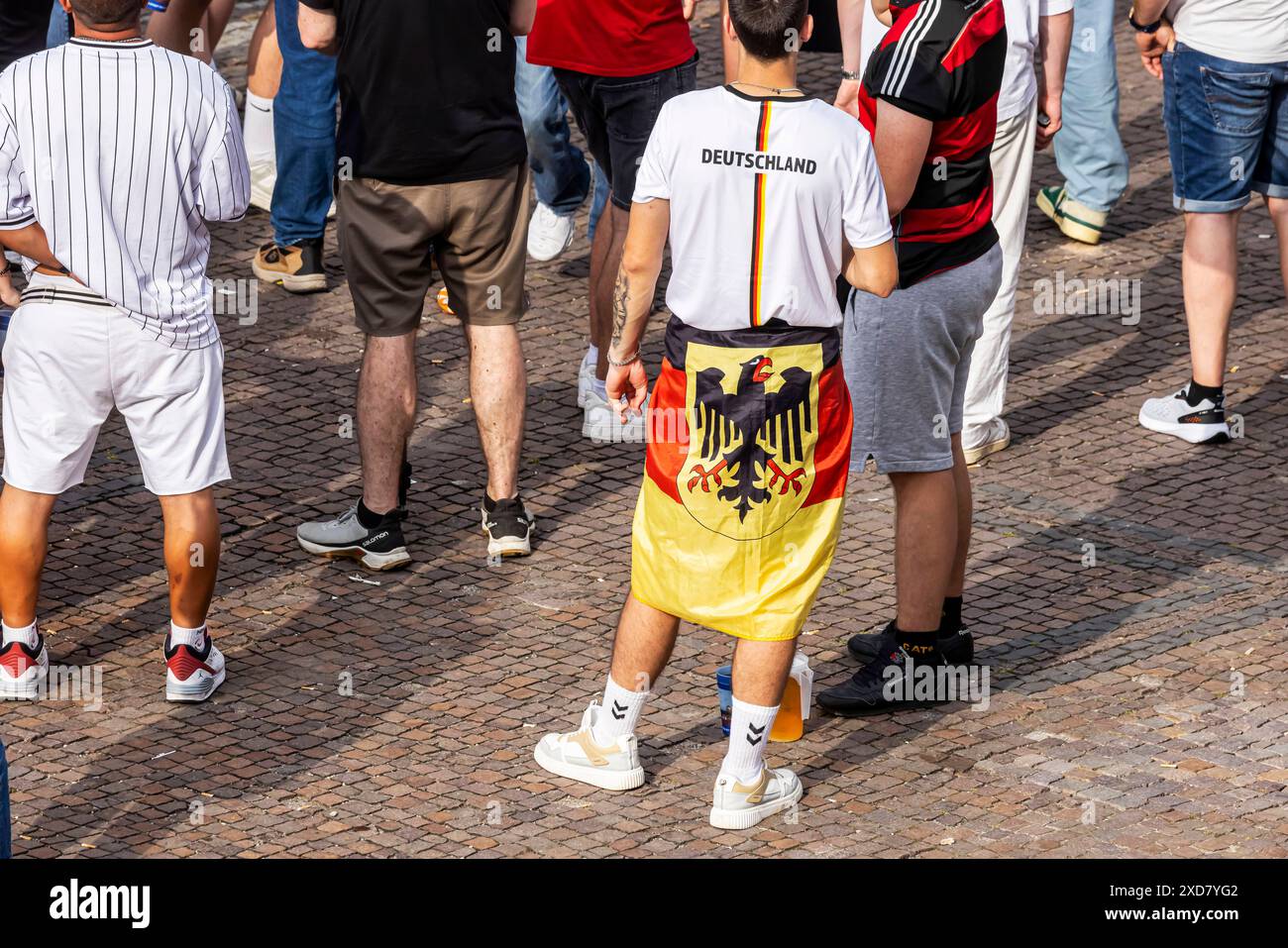 Public Viewing in Stuttgart unter dem Motto: Die ganze Stadt ein ...