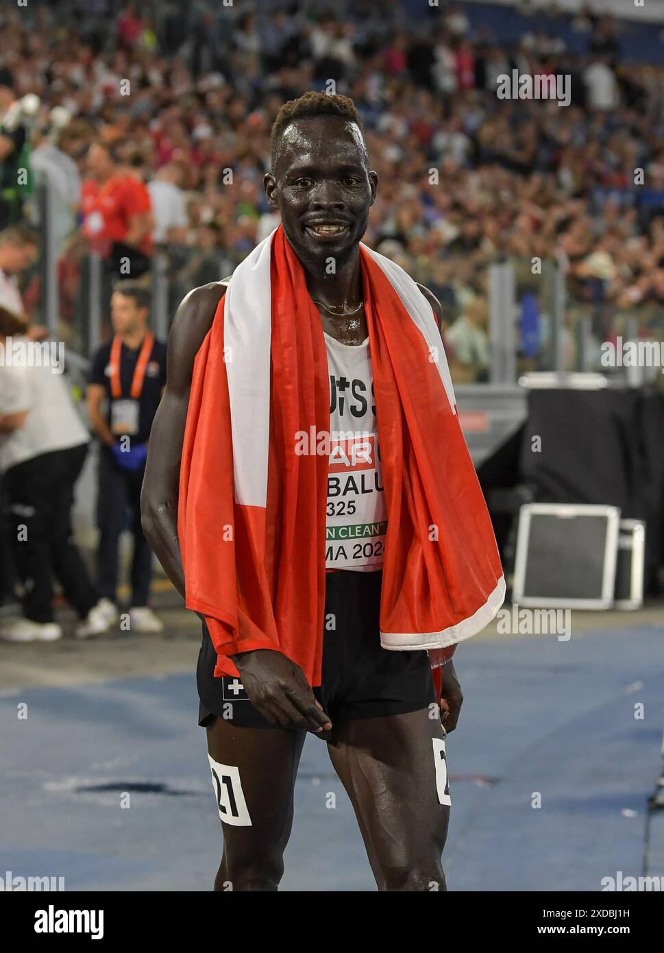 Dominic Lobalu aus der Schweiz feiert seinen Sieg im 000 m-Finale der ...