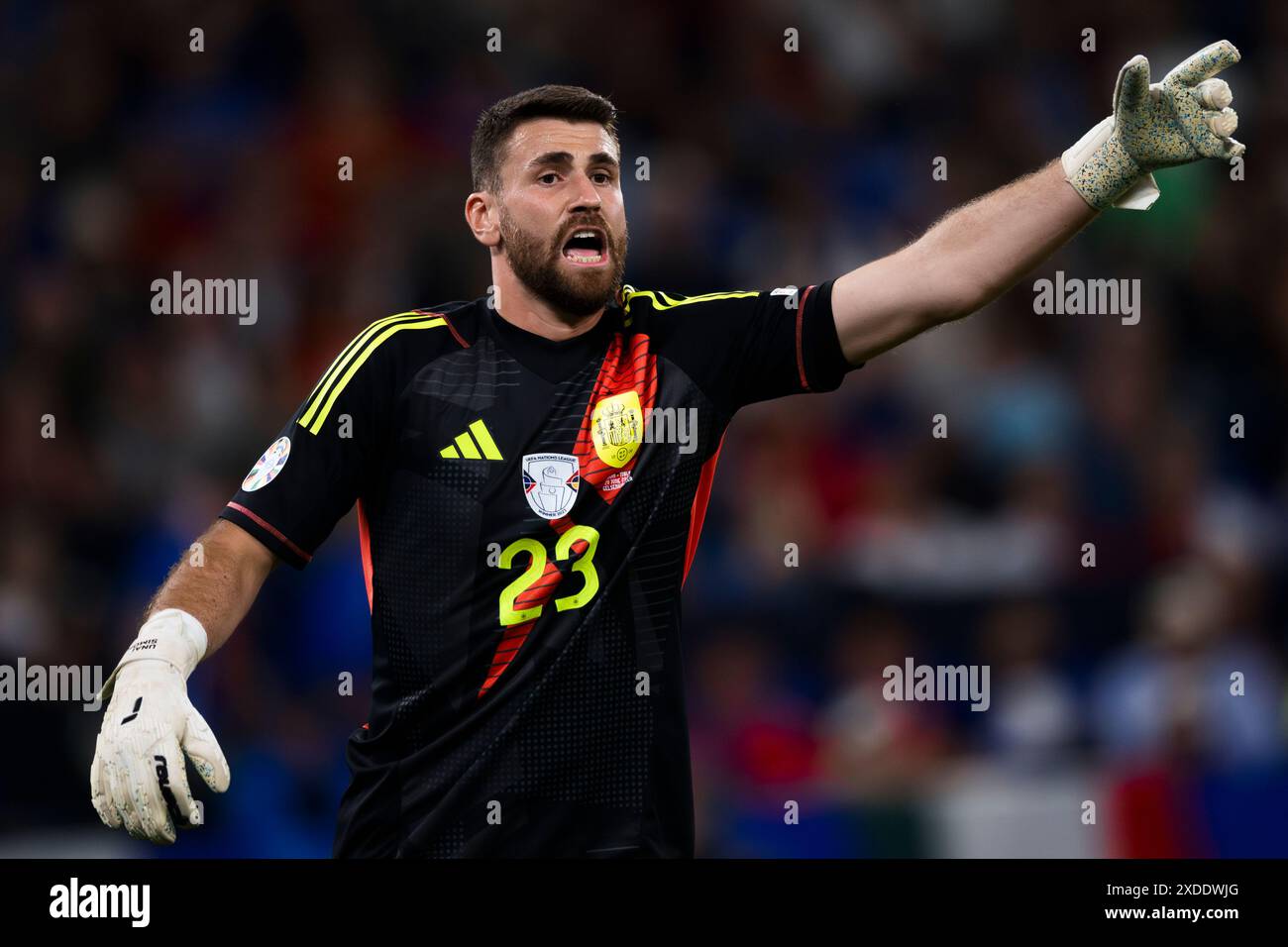 Gelsenkirchen, Deutschland. 20. Juni 2024. Unai Simon von Spanien gibt ...