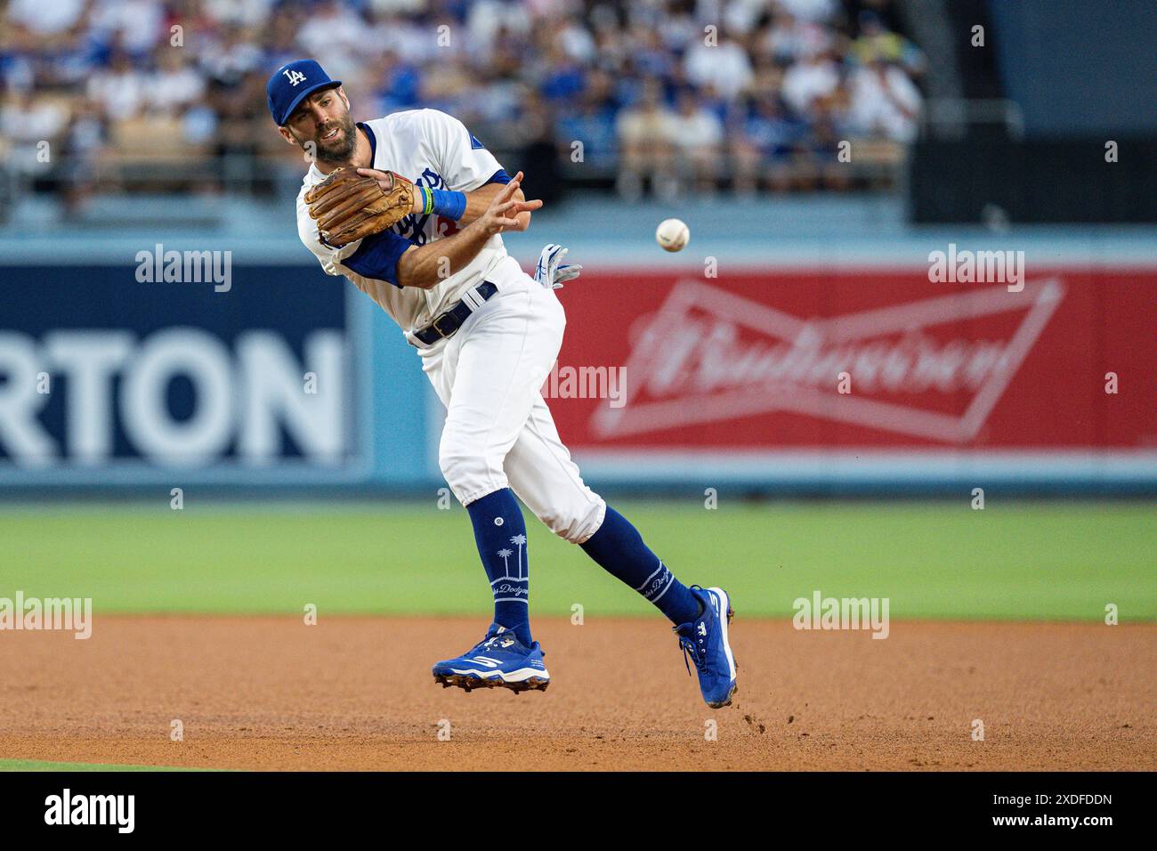 Der Los Angeles Dodgers Outfield Chris Taylor (3) wirft am Freitag, 21 ...