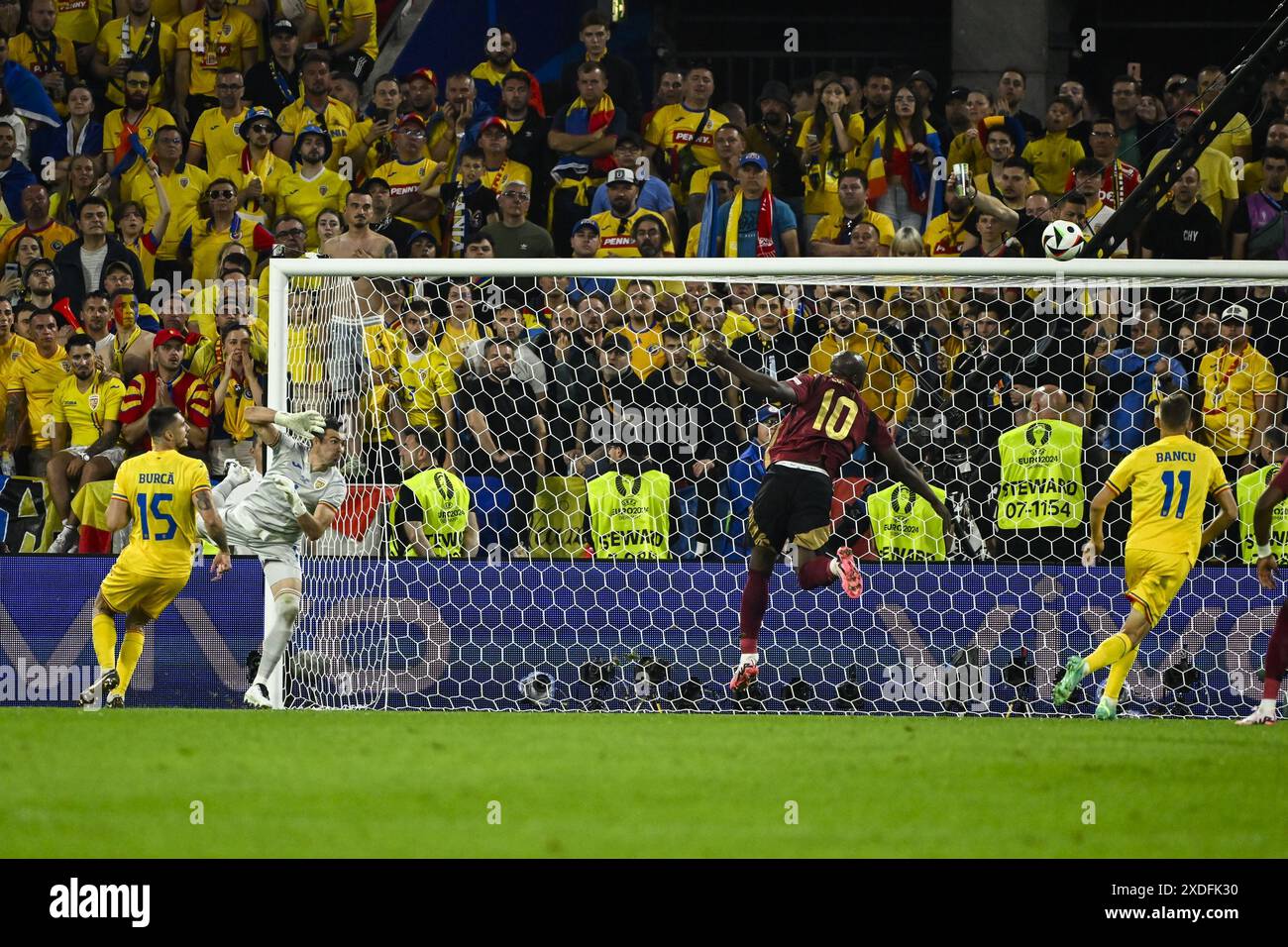 Köln, Deutschland. Juni 2024. Der rumänische Torhüter Andrei Burca, der ...