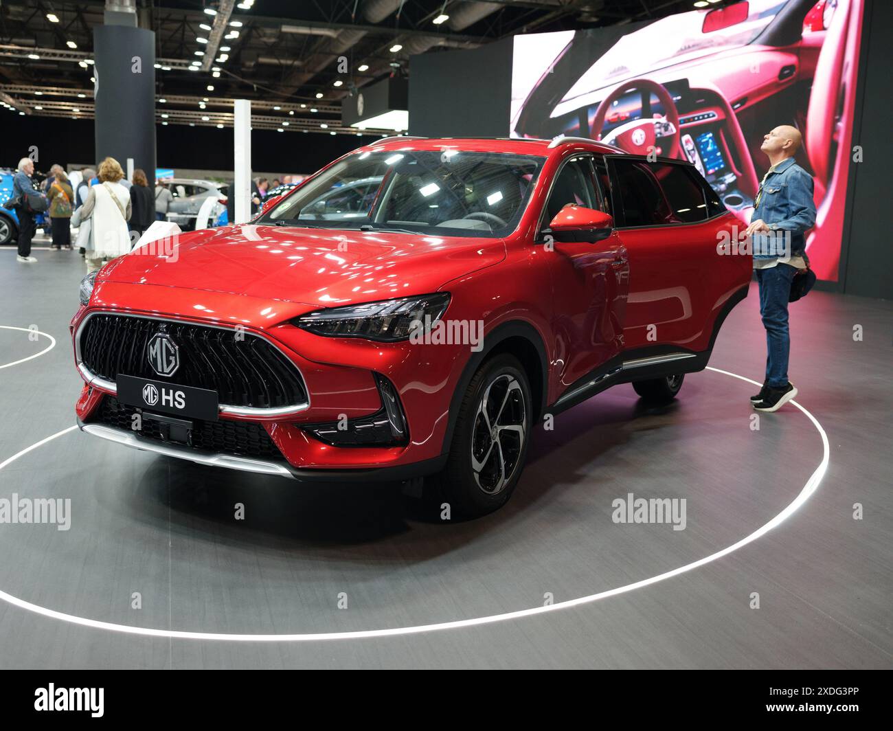 Car wird auf der Madrid Car Experience, der Madrid Autosalon, auf der ...
