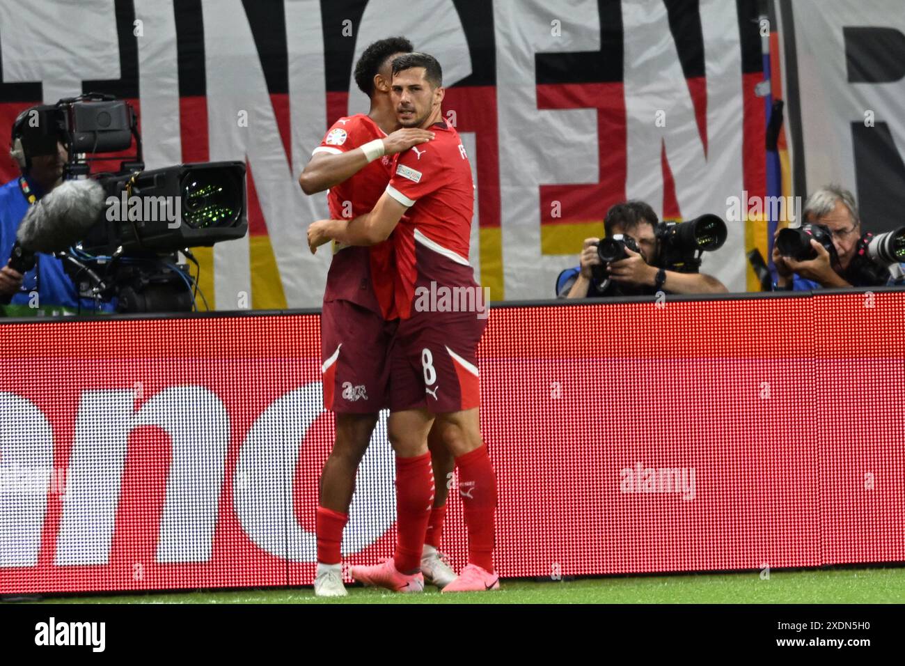Frankfurt, Deutschland. Juni 2024. Dan Ndoye (Schweiz)Remo Freuler ...