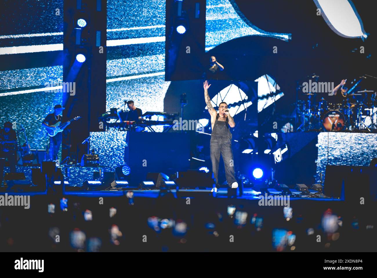 21. Juni 2024, Neapel, Italien: Der italienische Rapper Emanuele ...