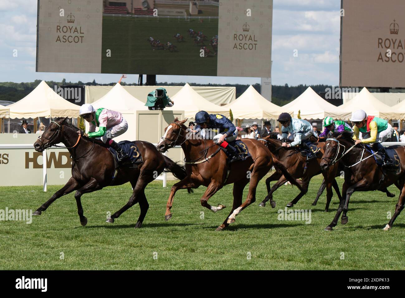 Ascot, Großbritannien. Juni 2024. Das Pferd Khaadem, das von Jockey ...