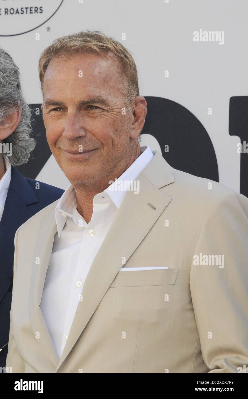 Ny. Juni 2024. Kevin Costner at Arrivals for HORIZON: AN AMERICAN SAGA ...