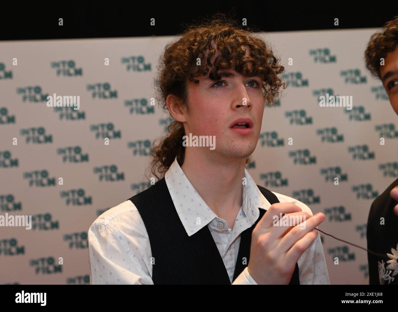 LONDON, GROSSBRITANNIEN. Juni 2024. Ben Mullan, 18 Jahre alt, (C) mit ...