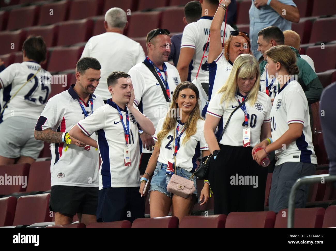 Dani Dyer, Partner des Englands Jarrod Bowen, nach dem Gruppenspiel der ...