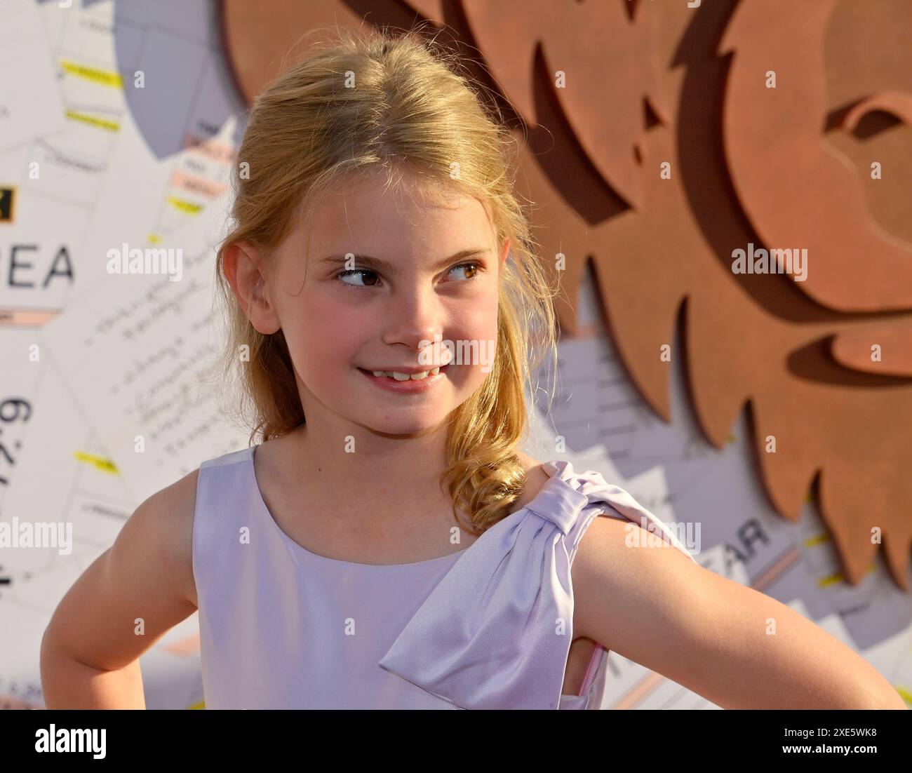 Los Angeles, Usa. Juni 2024. Die Schauspielerin Annabelle Toomey nimmt ...