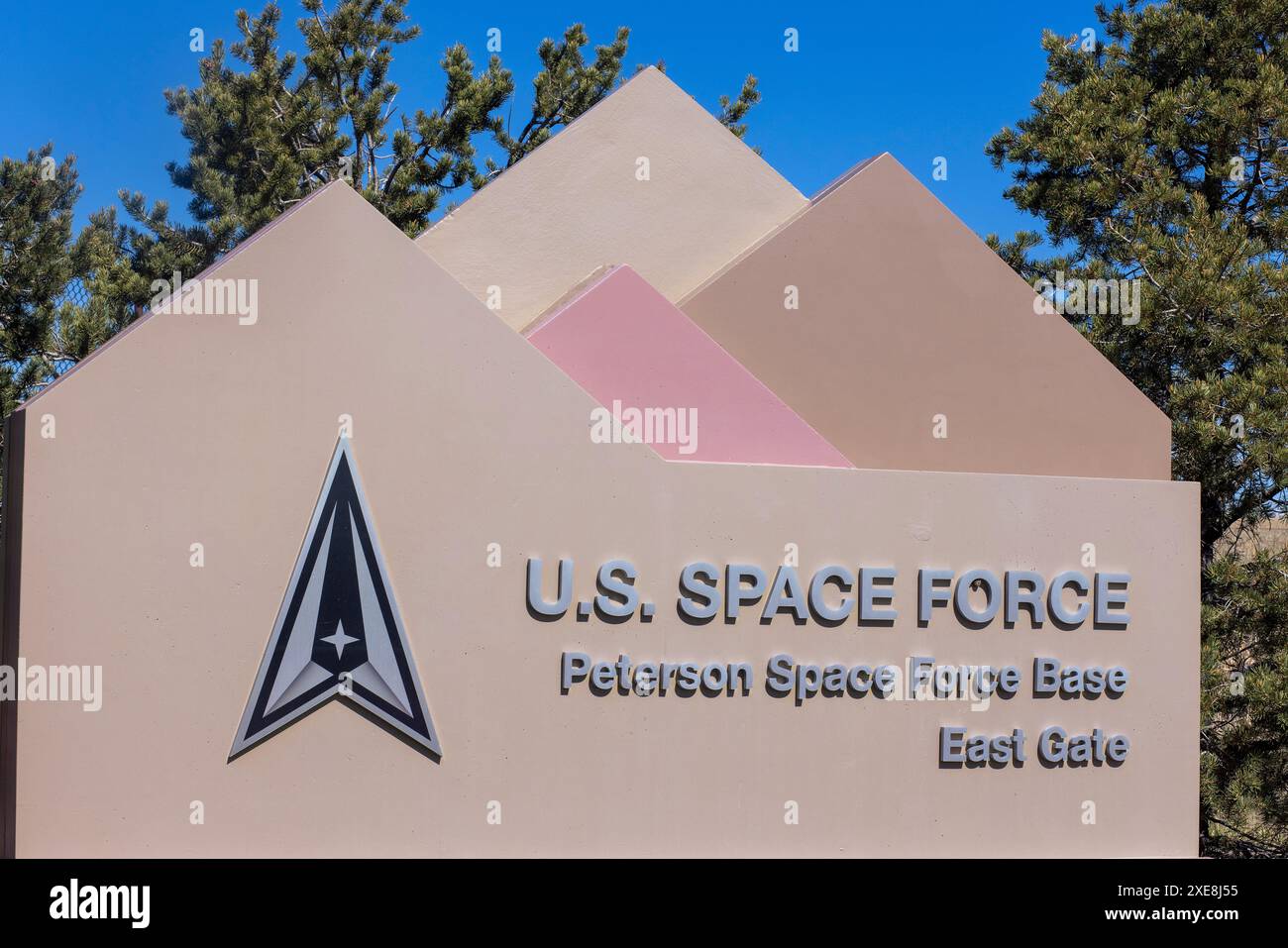 Peterson space force base -Fotos und -Bildmaterial in hoher Auflösung ...
