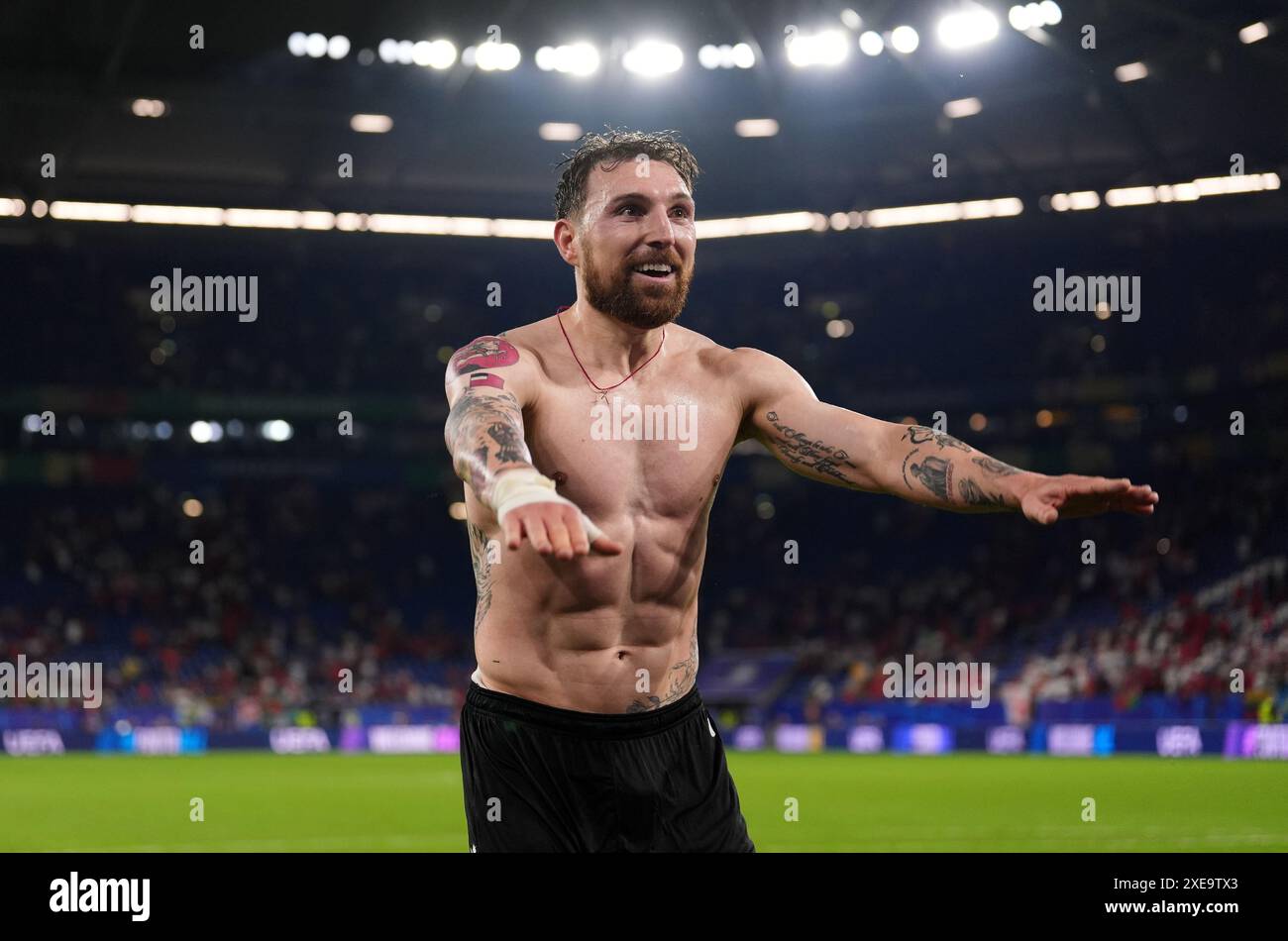Georgiens Guram Kashia feiert in der Arena AufSchalke in Gelsenkirchen ...