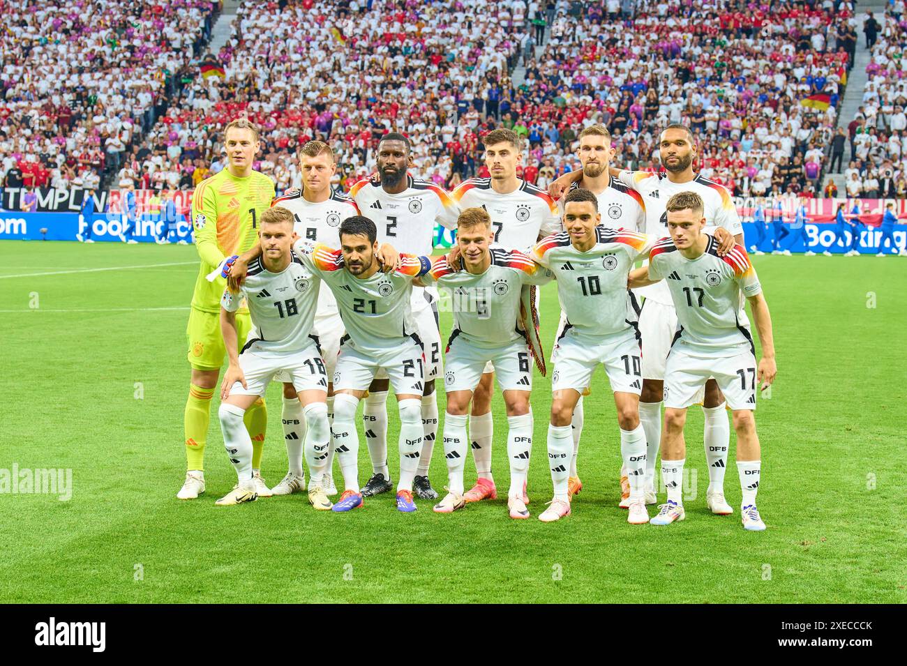 Teamphoto GER: Manuel NEUER, DFB 1 Torwart, Toni Kroos, DFB 8 Antonio ...