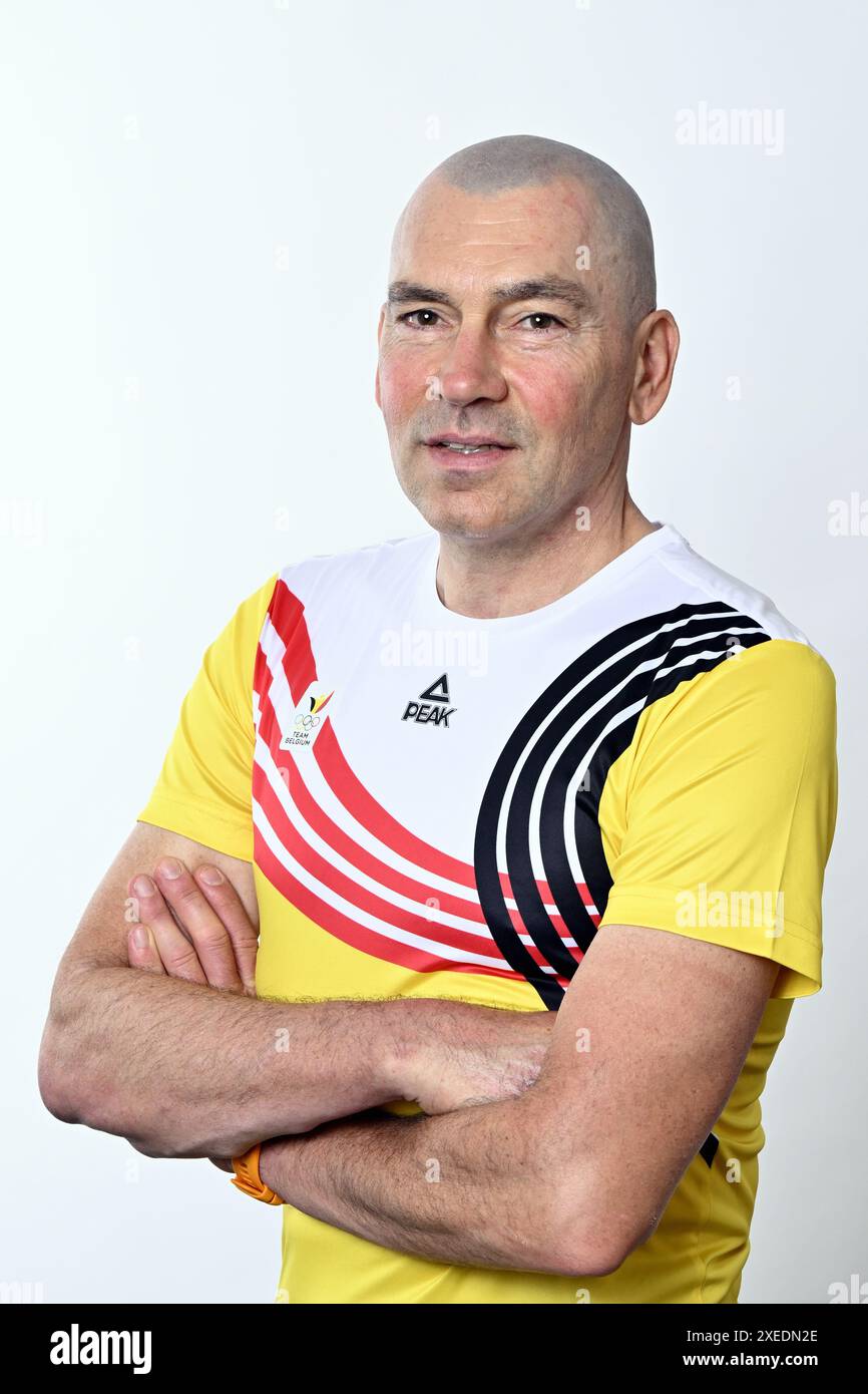 Brüssel, Belgien Juni 2024. Dokter Kris Van der Mieren posiert für den ...