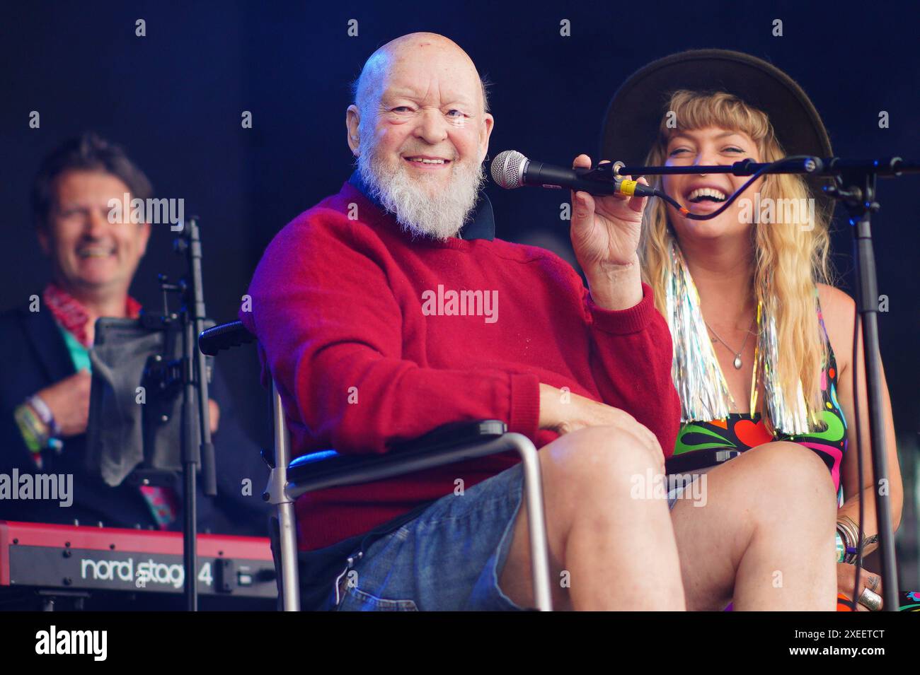 Sir Michael Eavis auf der Parkbühne beim Glastonbury Festival auf der ...