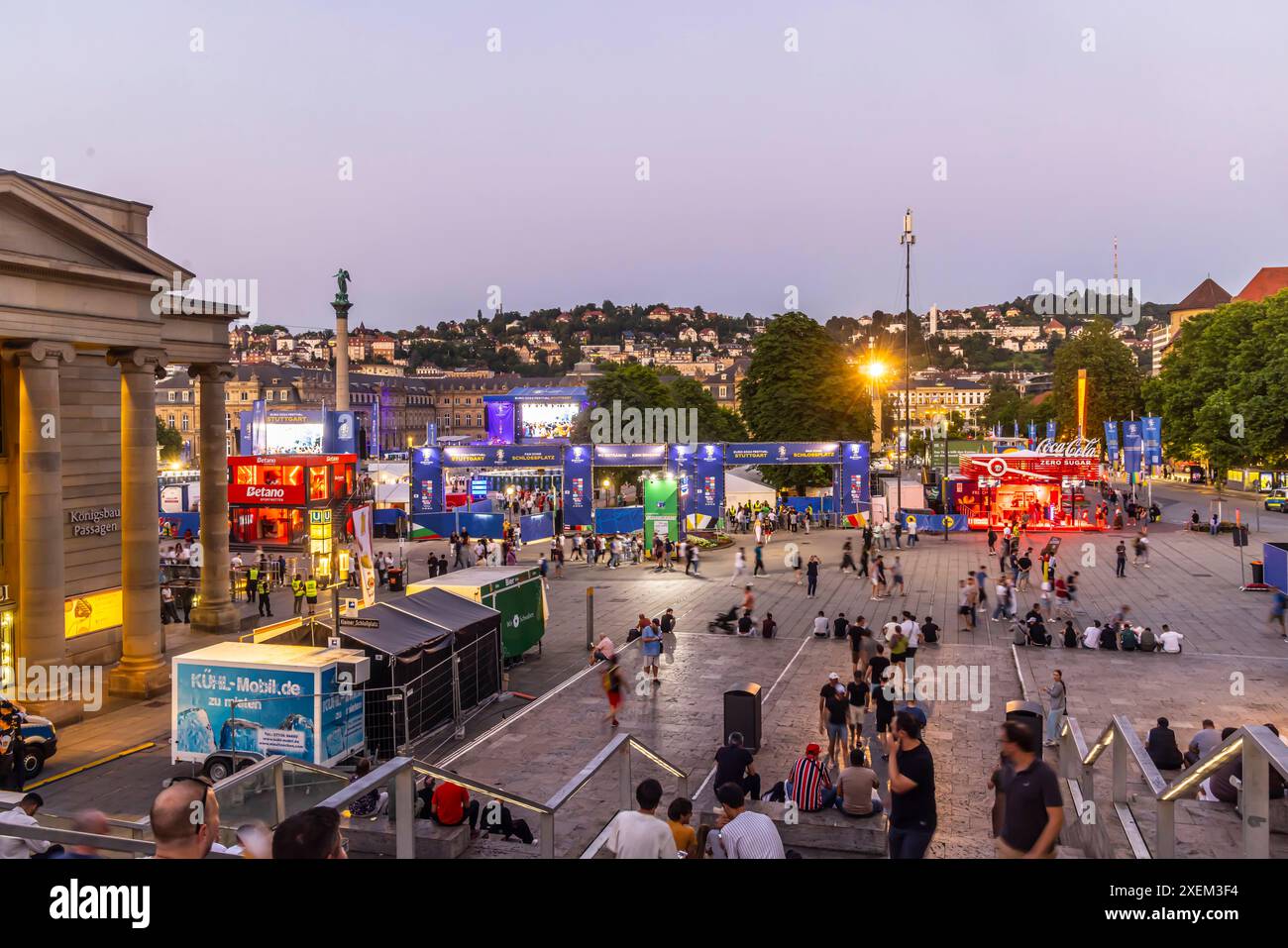 Public Viewing in Stuttgart. Motto der Landeshauptstadt Stuttgart zur ...