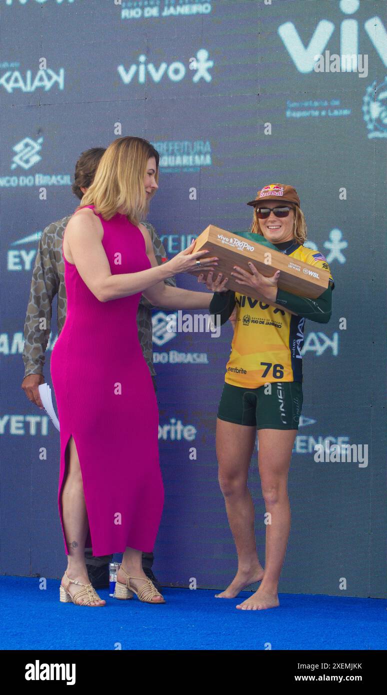 Saquarema, Brasilien. Juni 2024. Catlim Simmers (USA), Champion des WSL ...