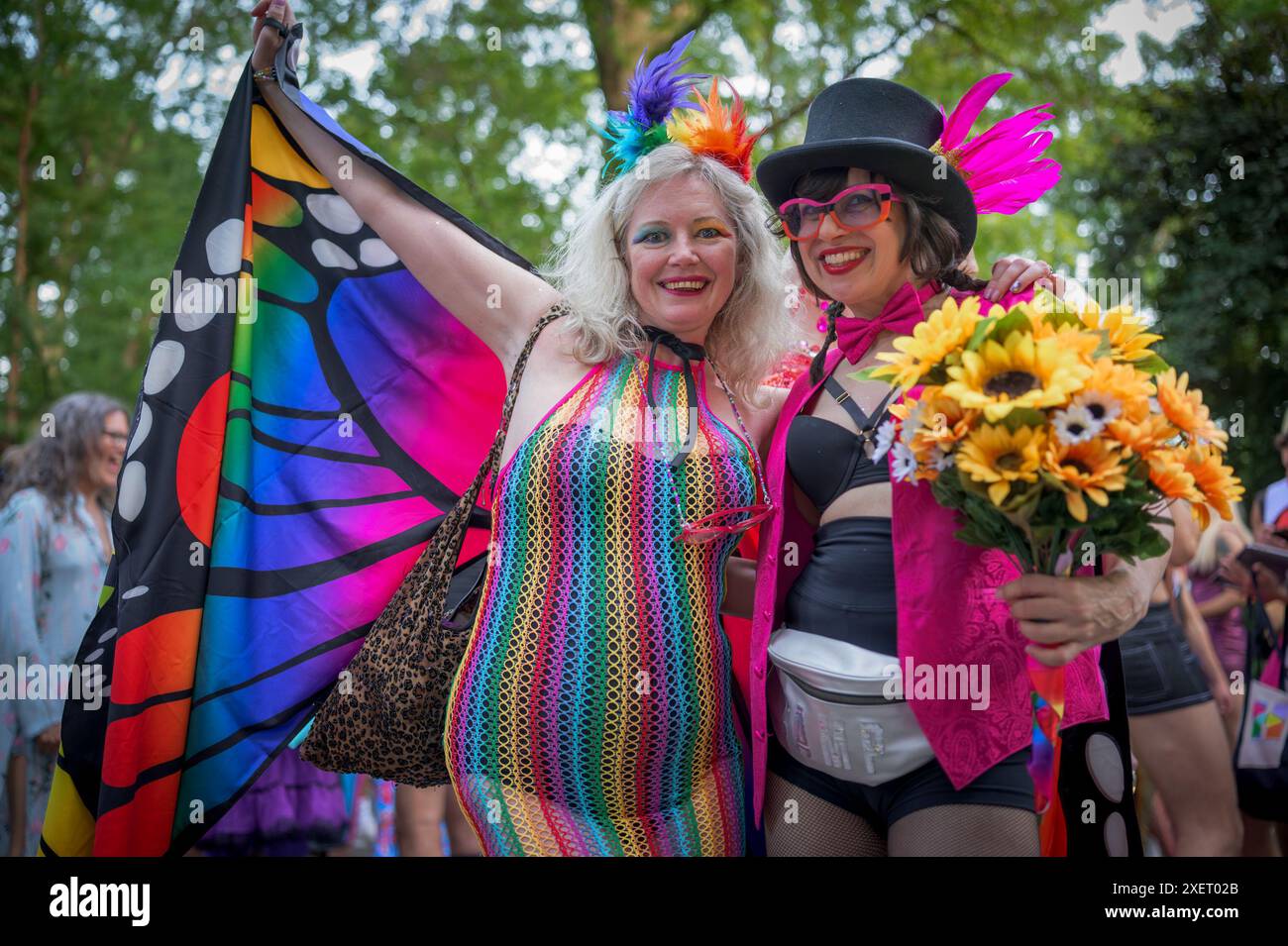 USA. Juni 2024. Hunderte von Drag Queens und Kings füllten die Straßen für den 30. Jährlichen ...