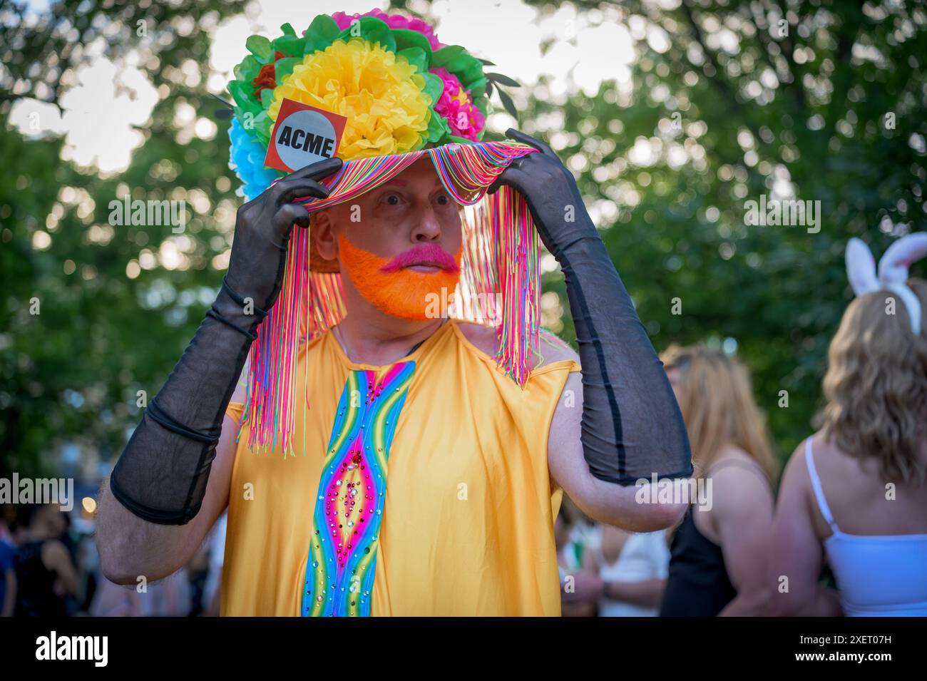 USA. Juni 2024. Hunderte von Drag Queens und Kings füllten die Straßen ...