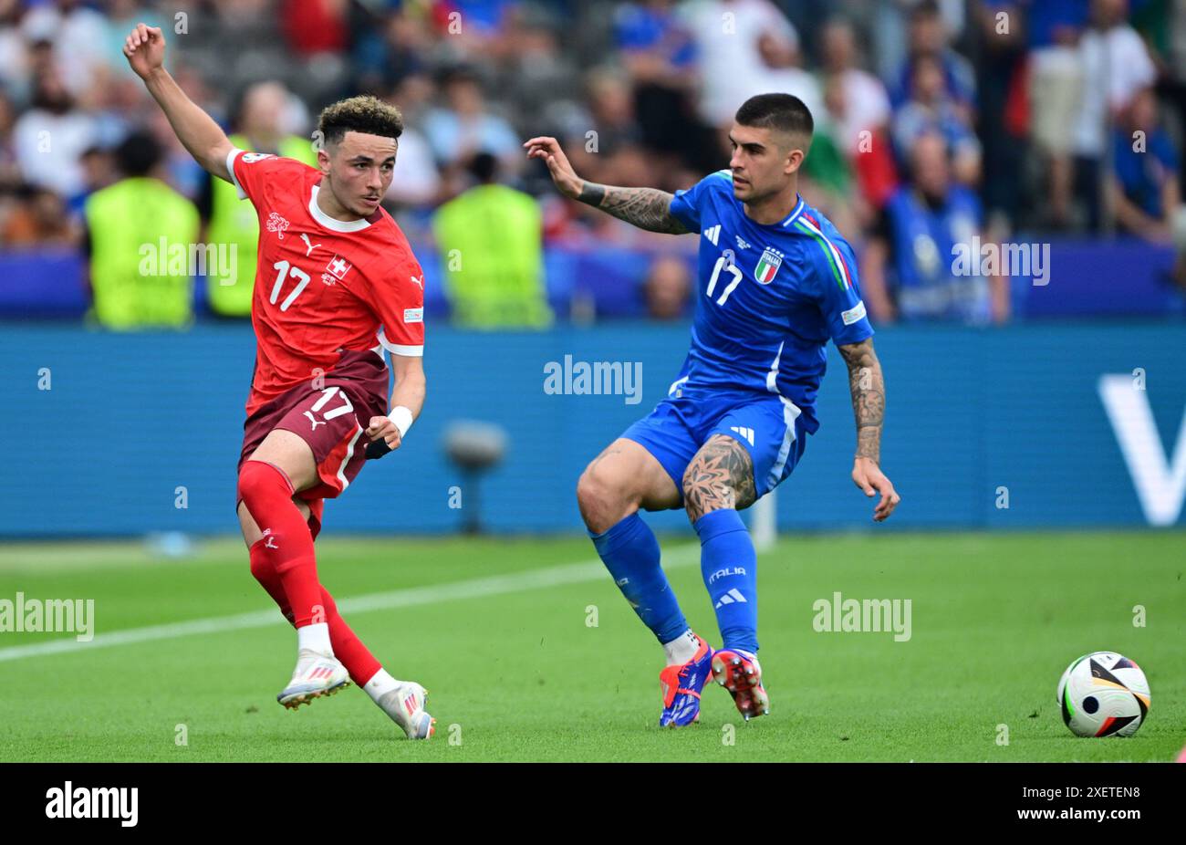 Berlin, Deutschland. Juni 2024. Ruben Vargas (Schweiz) und Gianluca ...