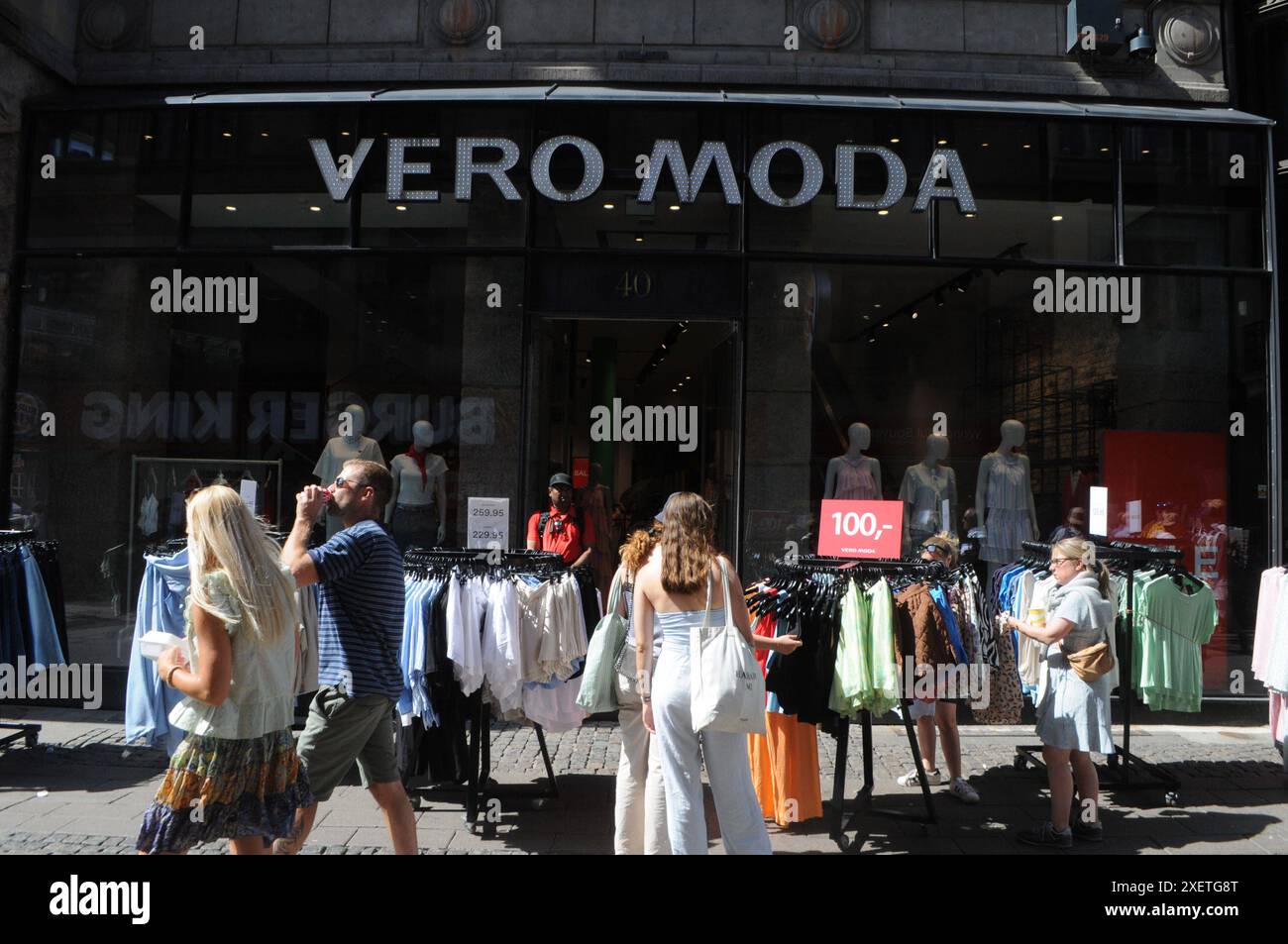 Kopenhagen/Dänemark/29. JUNI 2024/ Verkauf im vero Moda Store in der ...
