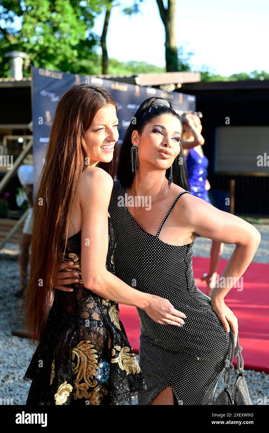 Xenia Prinzessin von Sachsen und Micaela Schäfer bei der Harald ...