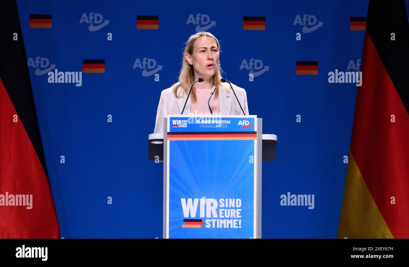 Essen, Deutschland. 30. Juni 2024. Anna Rathert (AfD) spricht auf der ...