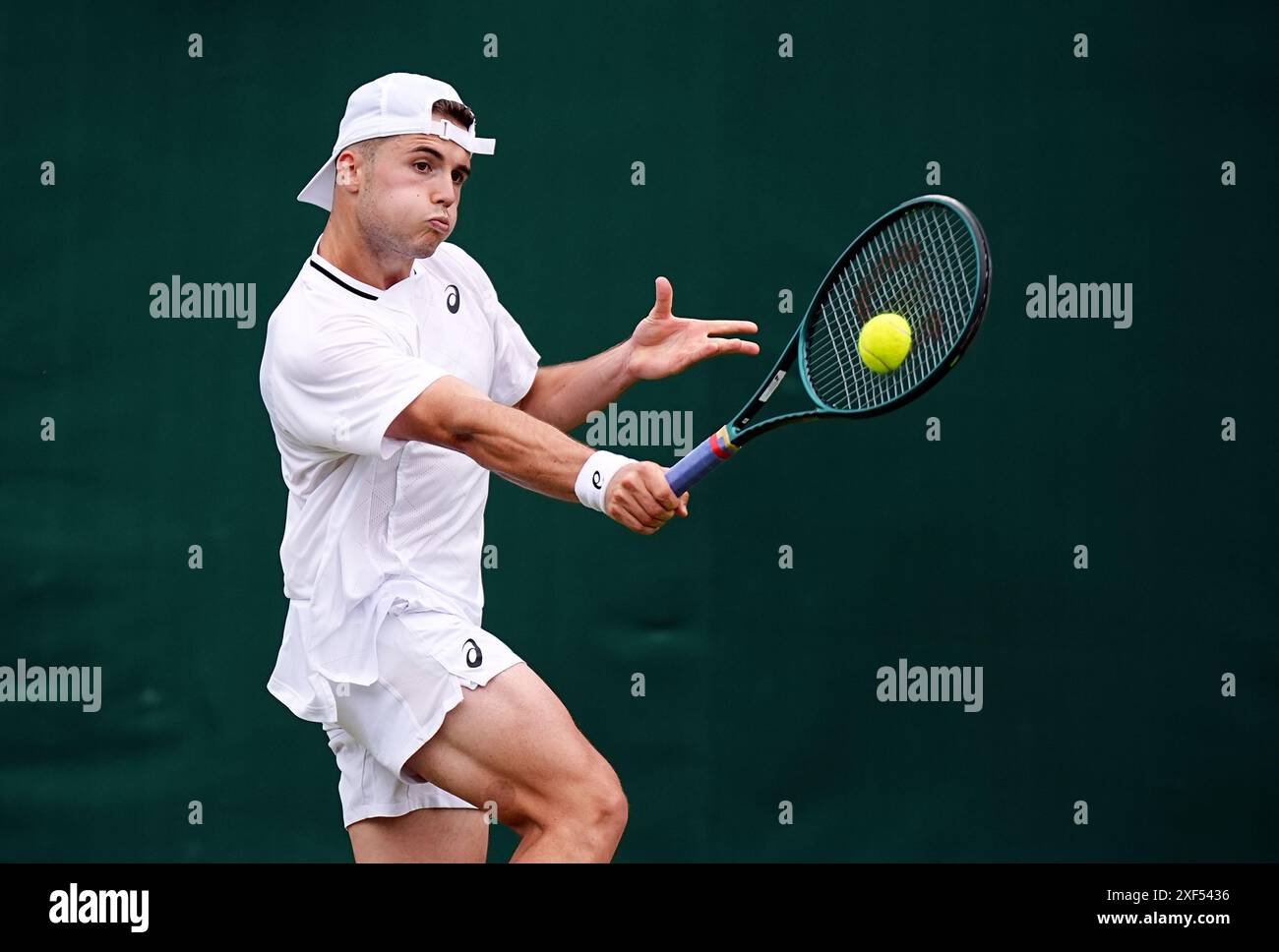 Arthur Fery im Kampf gegen Daniel Altmaier (nicht abgebildet) am ersten ...
