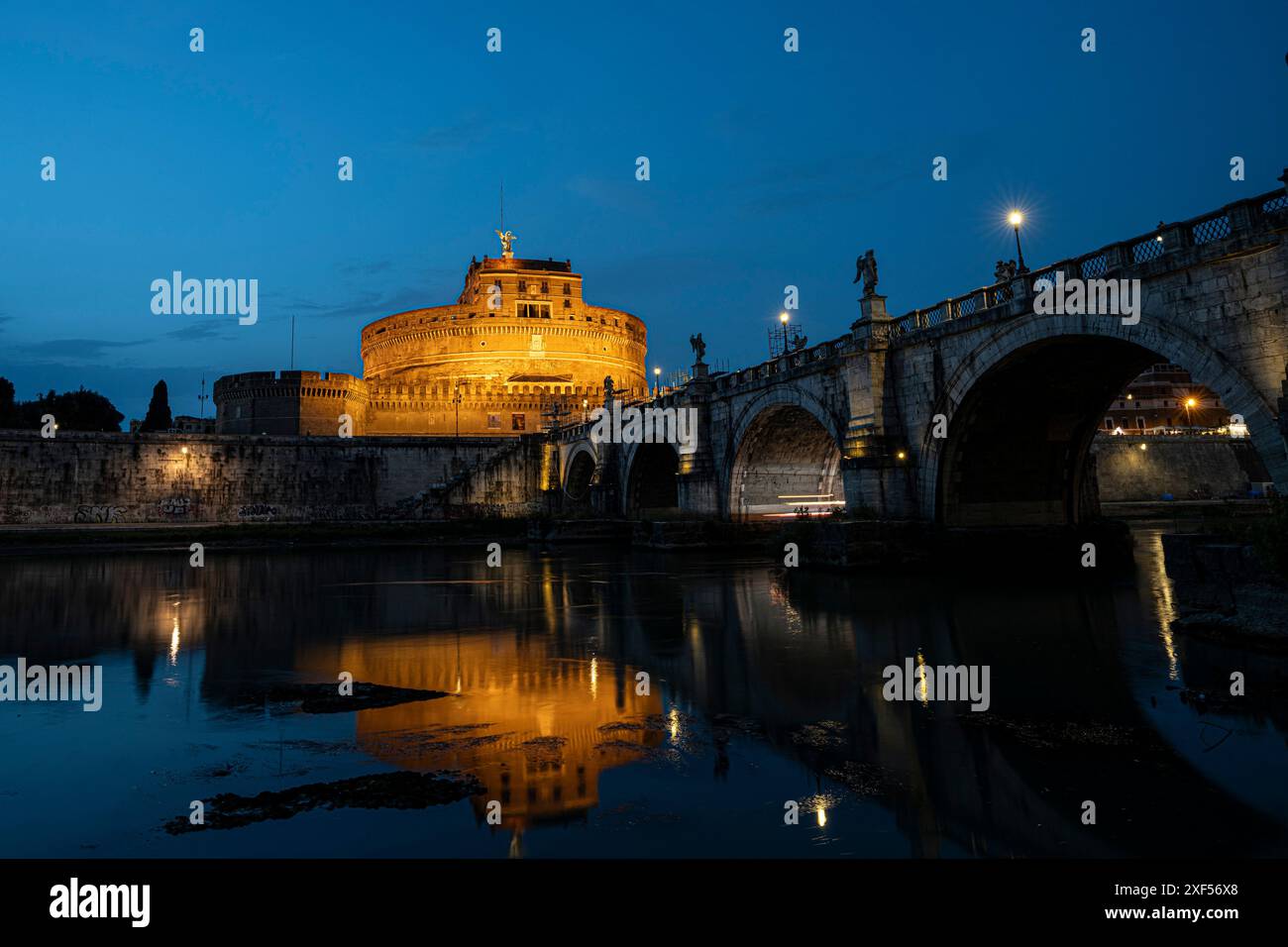 Rom, Italien, 29. Juni 2024 - das Feuerwerk „La Girandola“, das jeden 29. Juni in Castel Sant ...