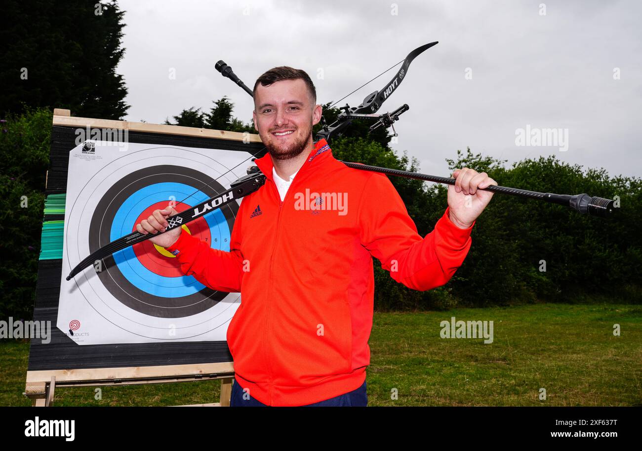 Alex Wise während der Ankündigung des Team GB Paris 2024 Archery Teams ...